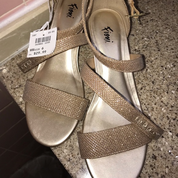 FIONI Clothing | Shoes | Fioni Gold Wedges Size 6 | Poshmark